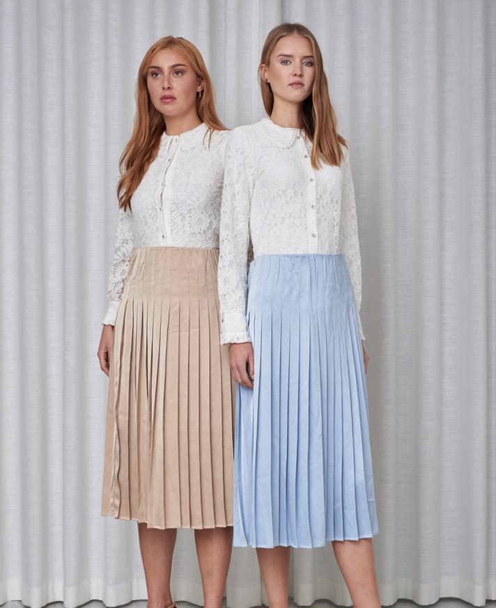 ROP-RPS2402 WHITE LACE BLOUSE – Coats and co.